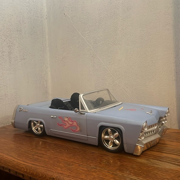 Bratz | Toys | Bratz Fm Cadillac Blue Car | Poshmark